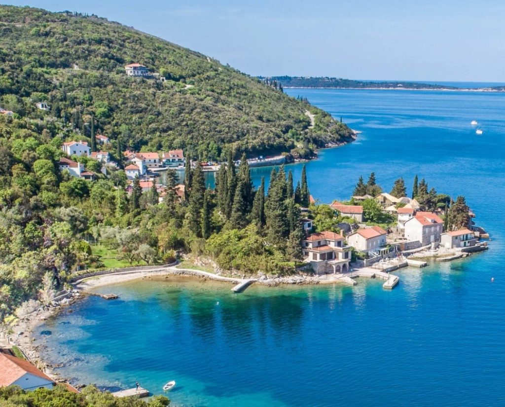 History of Forte Rose | Forte Rose Hotel & Restaurant